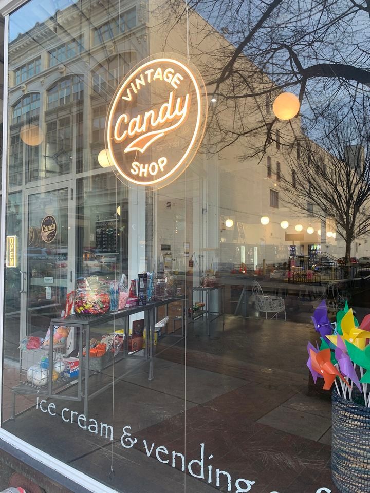 Coffee with a Cop, 38 W King Street, Lancaster, PA, 26 March 2024 ...