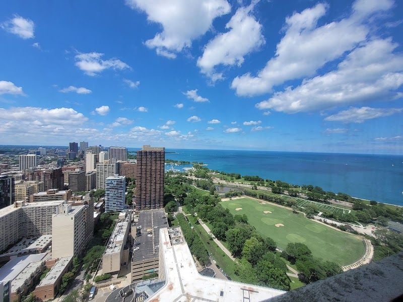 Diversey Driving Range & Mini Golf