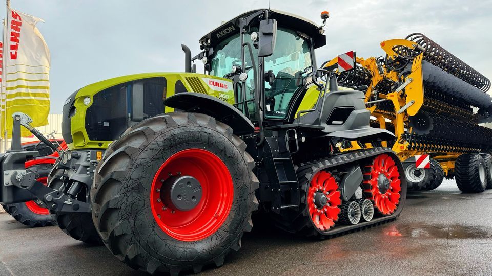 CLAAS & TILLAGE DEMO DAY, Darlington Point, New South Wales, Griffith ...
