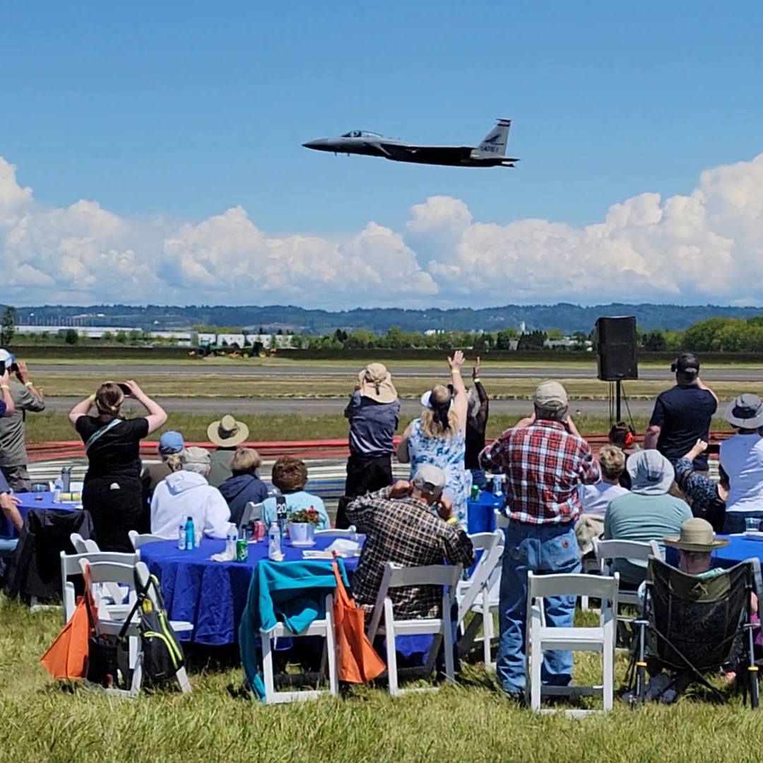 Oregon International Air Show - McMinnville, McMinnville Airport, 27 ...
