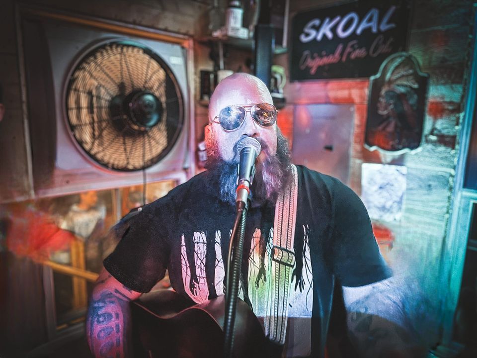 Shane McNear at Lions Den Tavern, Lion’s Den Tavern, Waterville ...