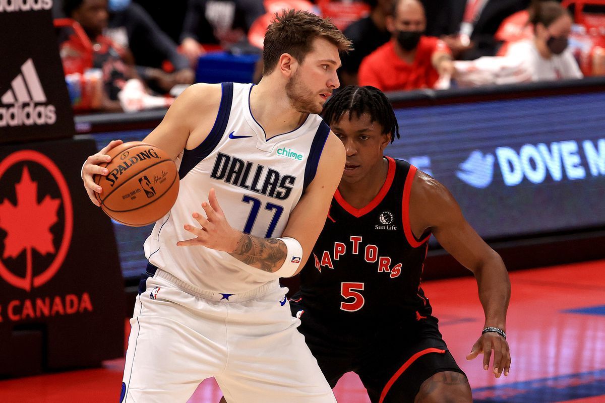 Dallas Mavericks vs. Toronto Raptors, American Airlines Center, Dallas ...