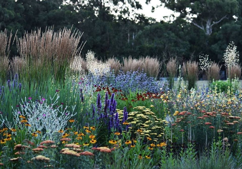 Ikebana workshop byAzumi at the Antique Perennials, Antique Perennials ...