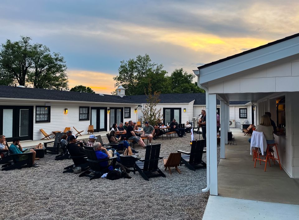 Dad Jokes and Bad Jokes: A Courtyard Comedy Show, Bardstown Motor Lodge ...