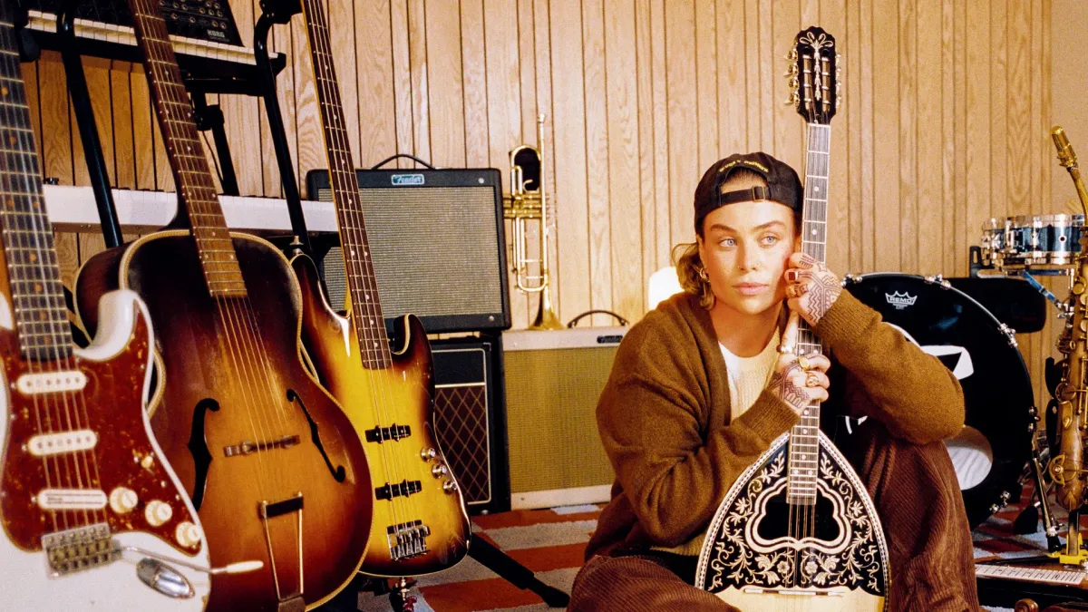 Tash Sultana in Vilnius, Lukiškių kalėjimas 2.0, Vilnius, 16 August ...