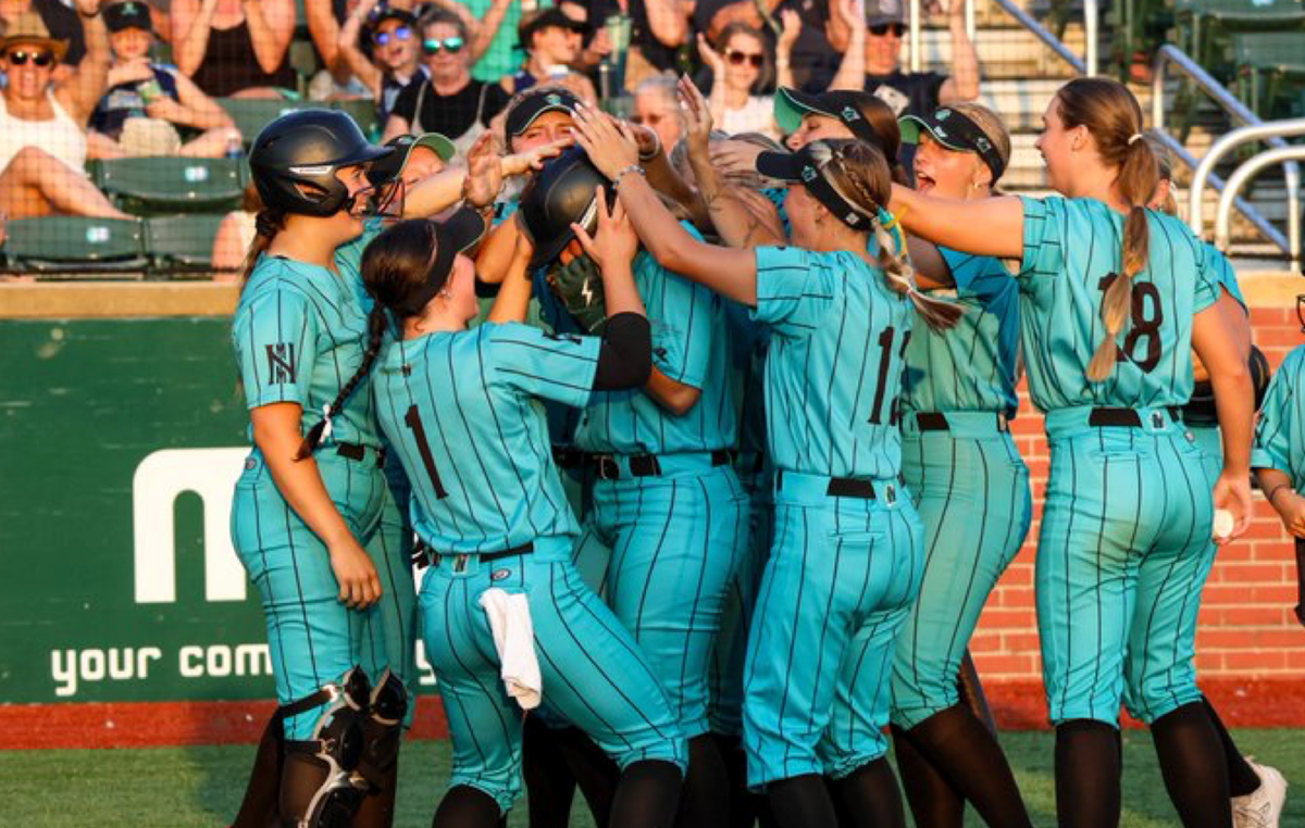 Minot Honeybees at Mankato Habaneros at ISG Field, ISG Field, Mankato ...