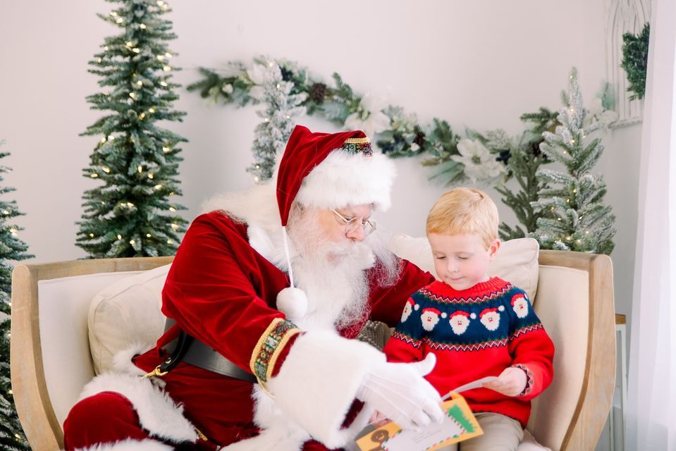 Santa & Mrs. Clause Mini Sessions!, Brittany Adams Photography, Bristol ...
