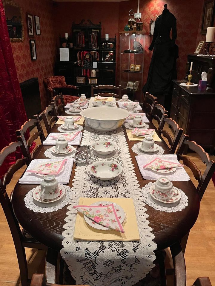 Tea Leaf Reading at Hanbury Arms Pontypool , Hanbury Arms Haunted Hotel ...