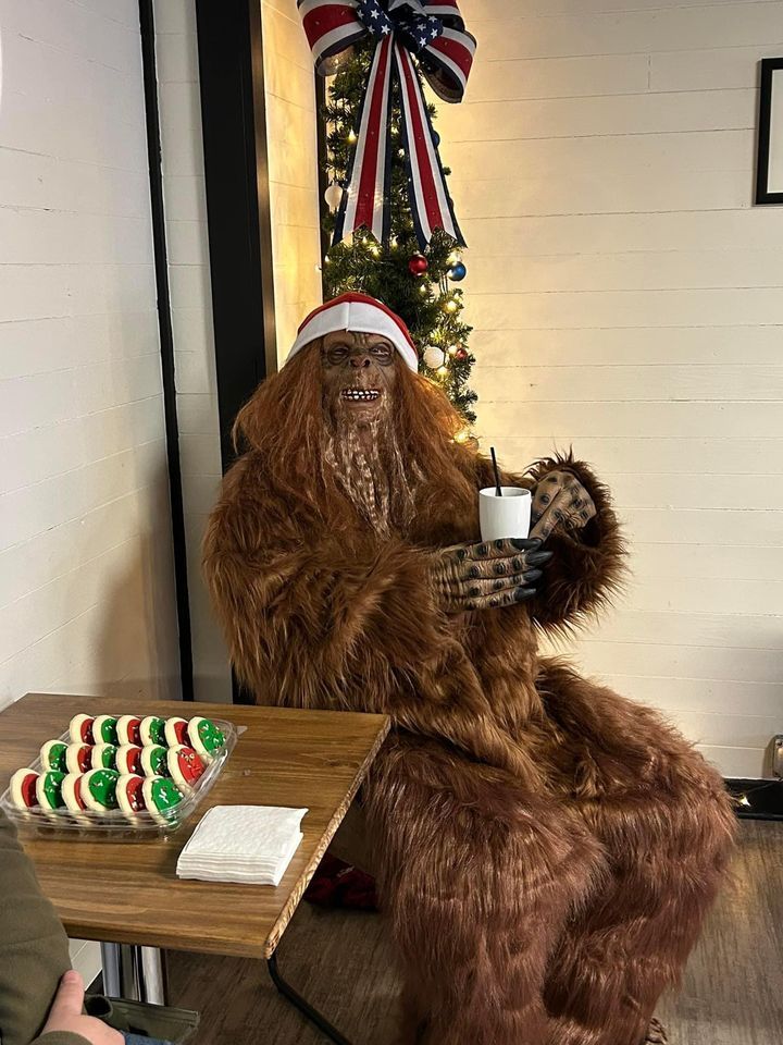 Coffee with Santa Squatch, Sip & Brew, Toledo, 9 December 2023 ...