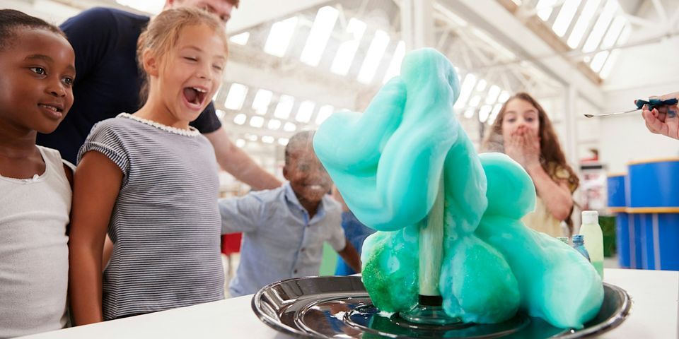 Sci-World: Spectacular Science Show at The Greenock Library, 1 Greenock ...