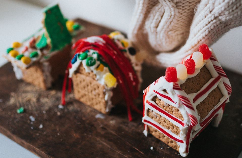 Gingerbread Houses, 6+ YRS, Jackson County Library Services - Oregon ...
