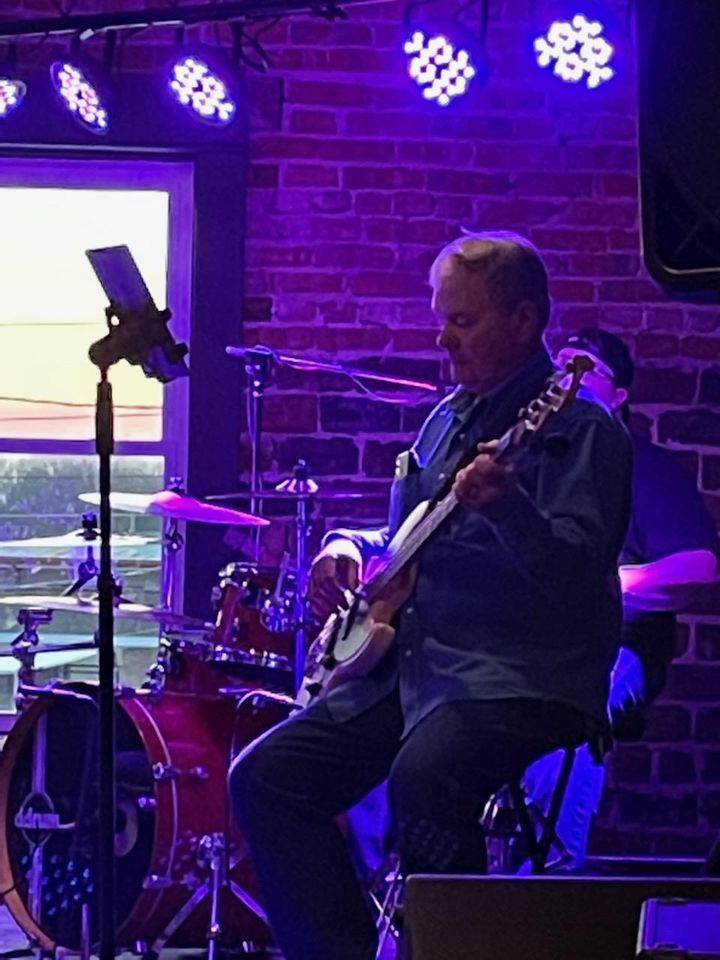 Built For Comfort live @ Bricks and Brews, Bricks & Brews - Woodfire ...