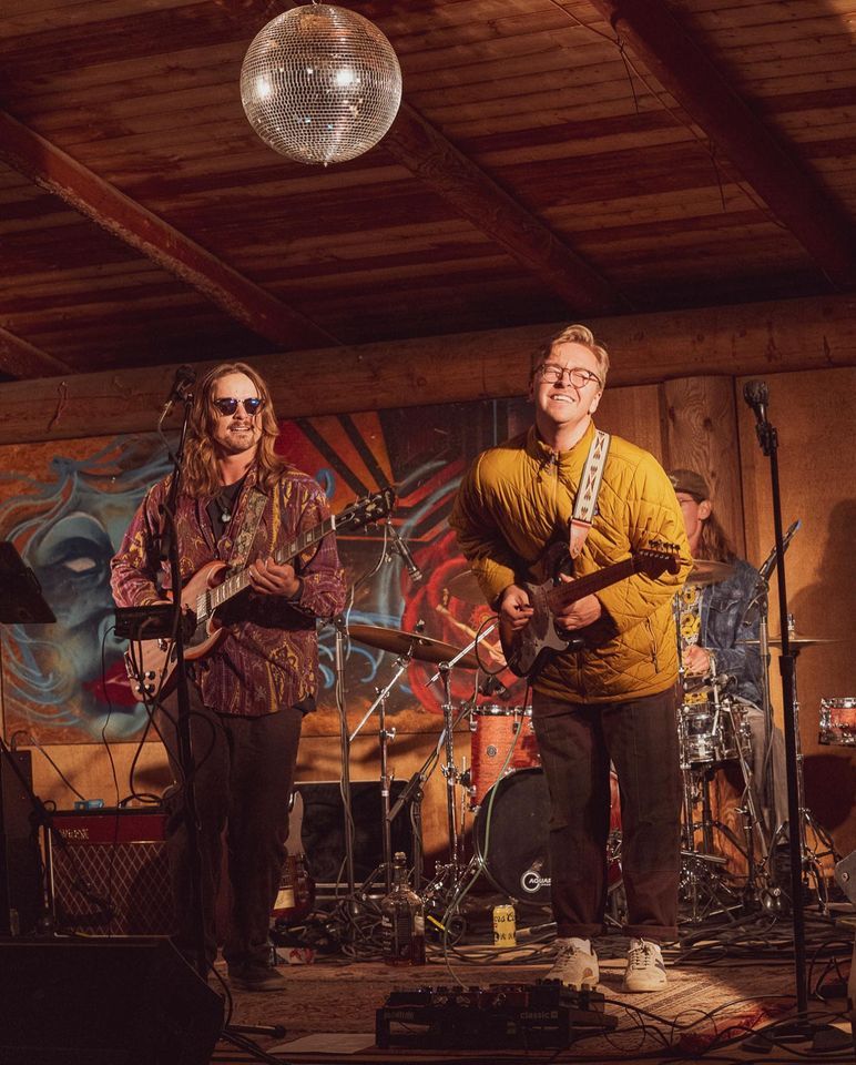 an evening with The Hasbens, Silver Moon Brewing, Bend, 7 January 2023 ...