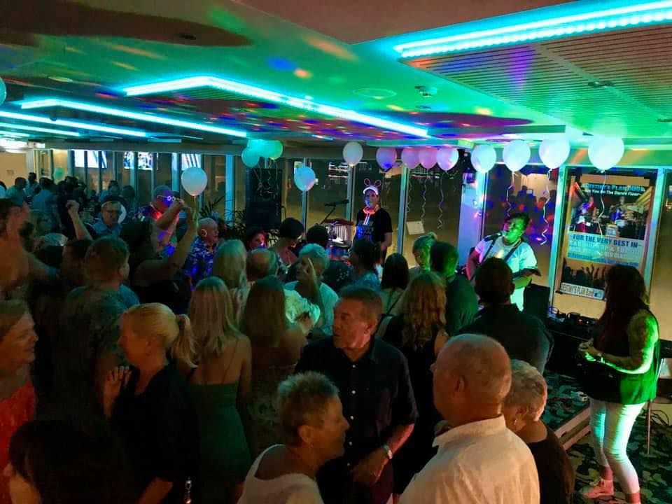 **PRIVATE Christmas Party with Destinys Plan Duo :), Alex Surf Club ...