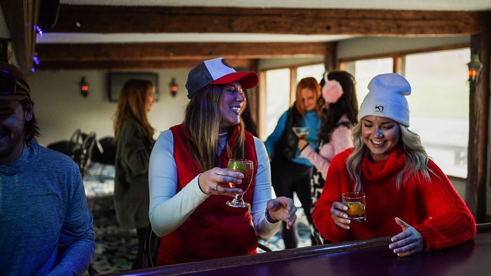 Playoffs Watch Party at The Snowflake Lounge, Boyne Mountain Resort, 21 ...