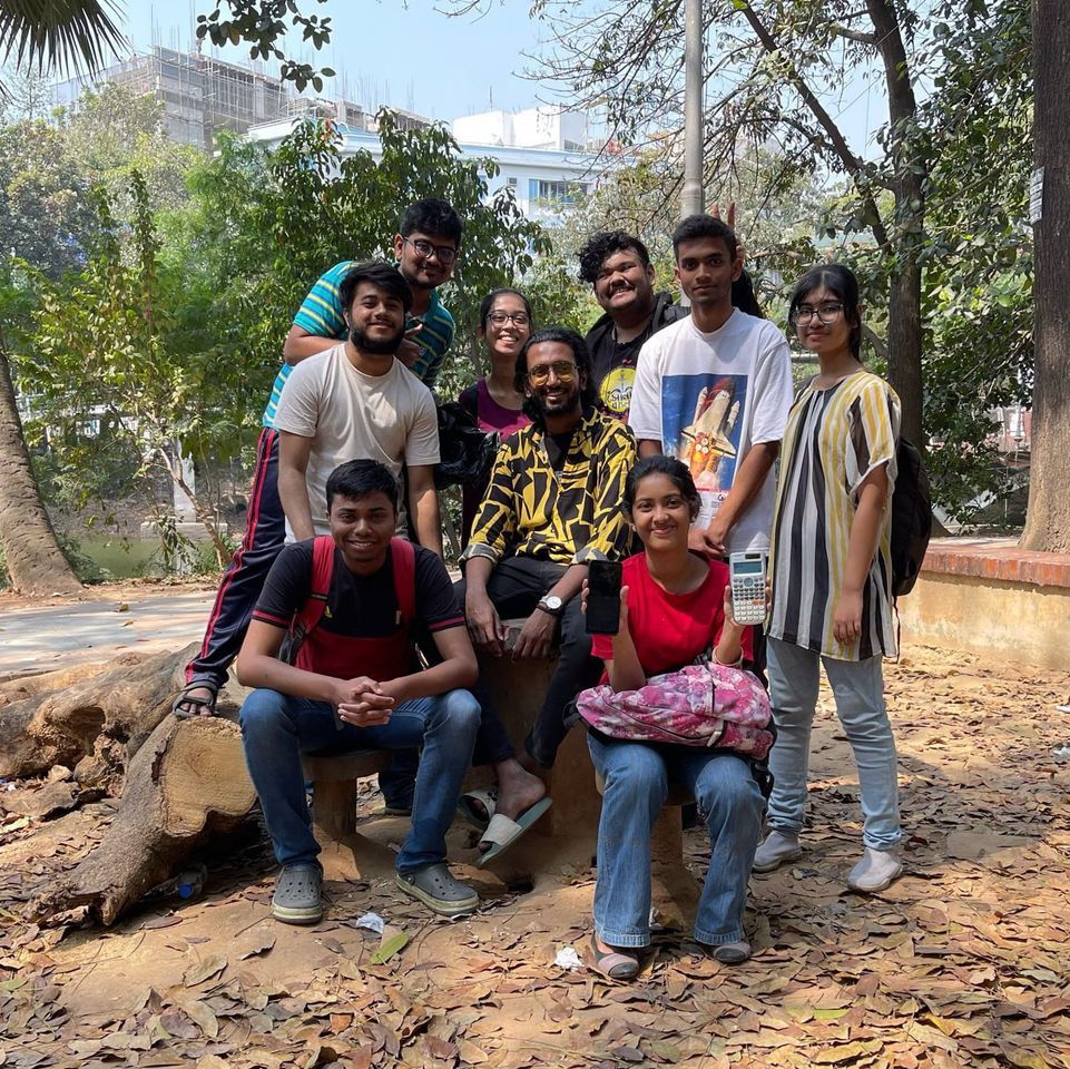 FEED DOGGO FRIDAYS: 86, Dhanmondi Lake 8 Foot Over Bridge, Dhaka, 8 ...