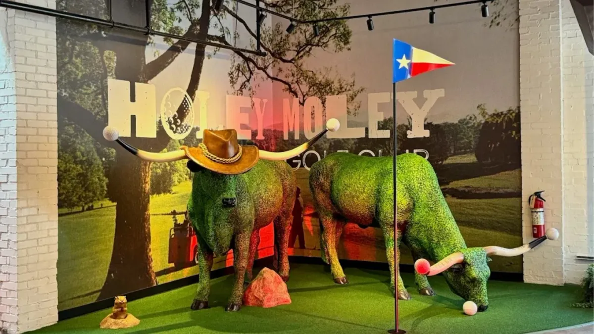 ⛳ Mini Golf + Games - Meetup at Holey Moley Austin!, Holey Moley Golf ...