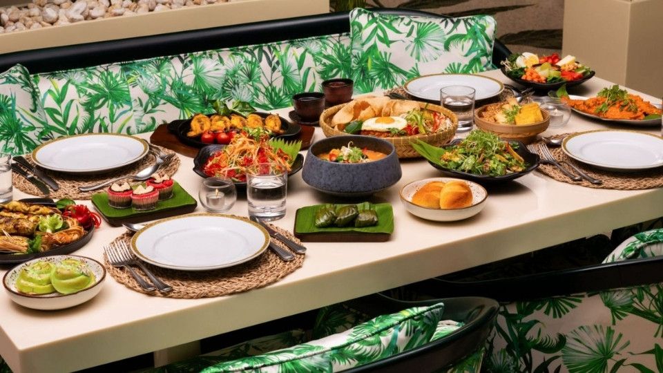 Giardino Dinner Buffet, Palazzo Versace Hotel, Dubai, 28 December 2025 ...