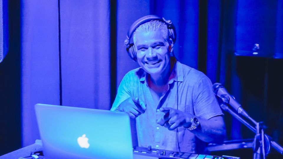 Manic Monday with DJ Felix Flex, Public House Temecula, November 13 ...