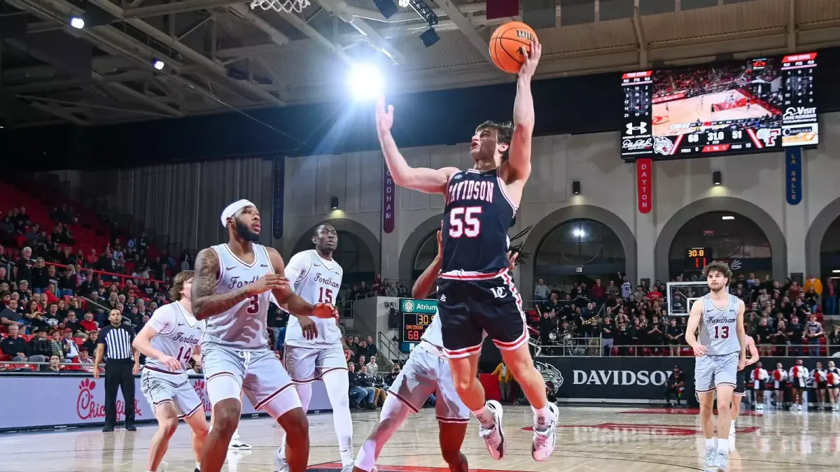 Davidson Wildcats at Loyola Chicago Ramblers Mens Basketball, Gentile ...