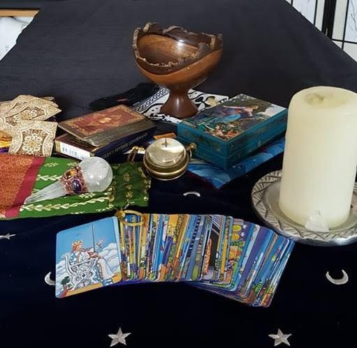Tarot & Charm Casting Readings with Lynda Fox, Nourish The Soul, Picton ...