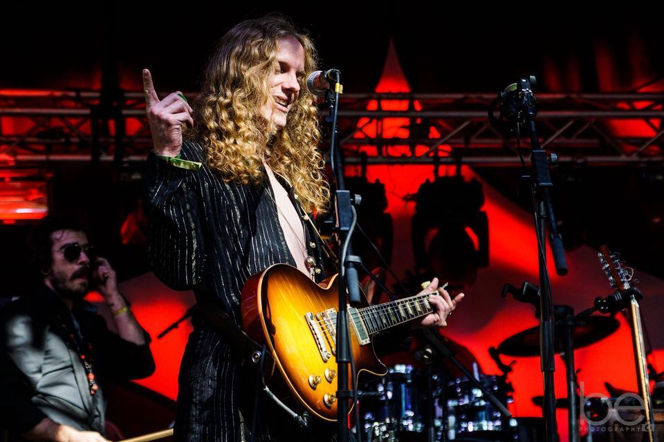 Tony Tyler performing The "Dazed and Confused Movie Soundtrack", Terra ...