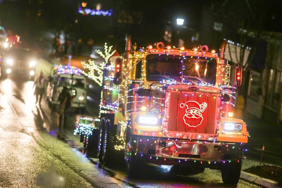 Christmas in St. Maries Lighted Parade, Archie's IGA, Plummer, 2 ...