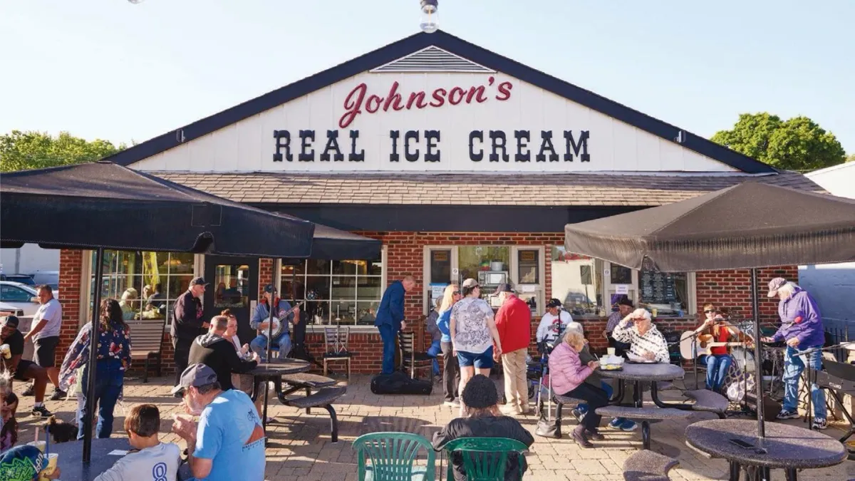 Wednesday Evening 🍦 + 💬 @ Johnsons Real Ice Cream (Bexley), Johnson's ...