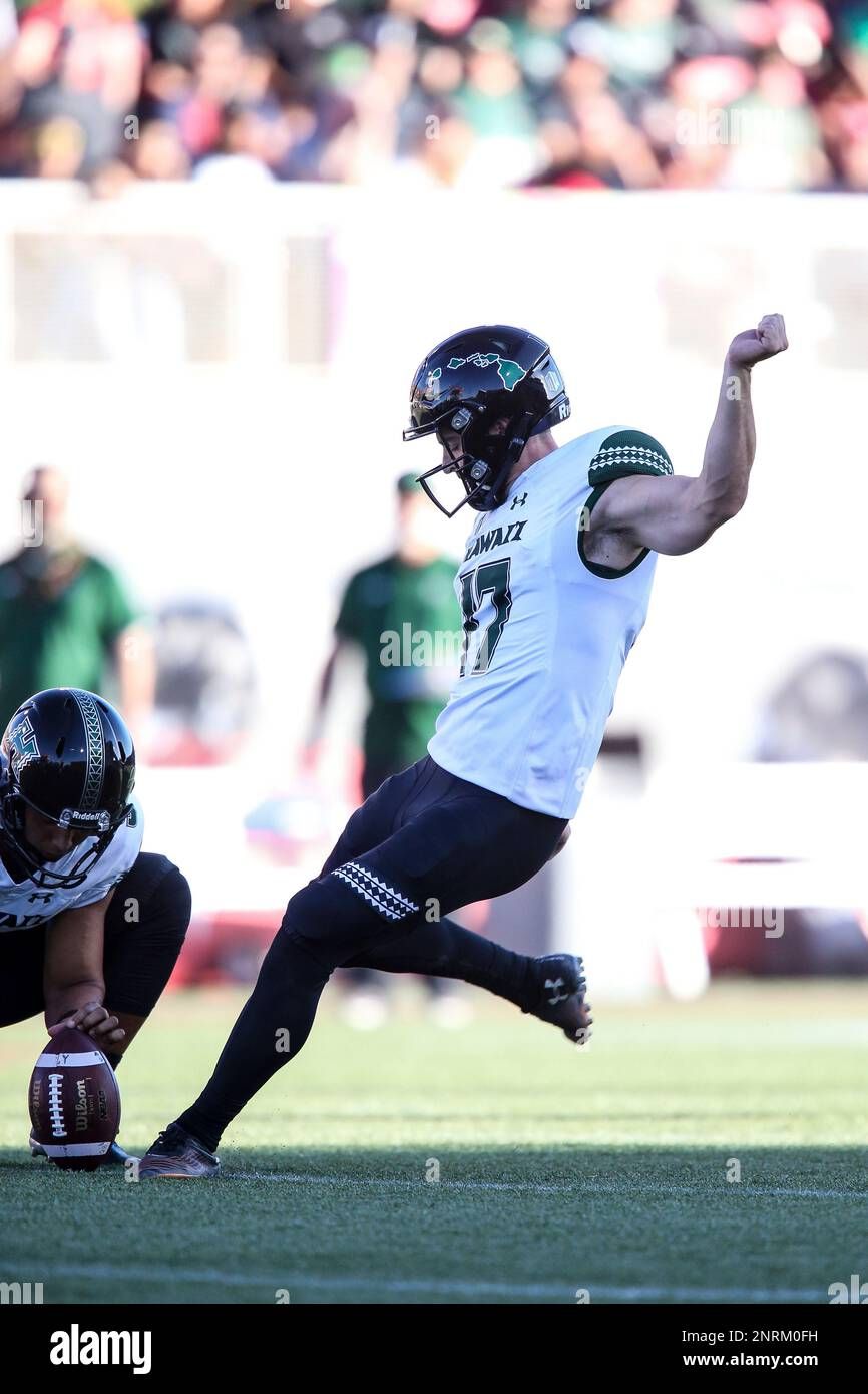 Hawaii Rainbow Warriors vs. UNLV Rebels, Ching Athletics Complex ...