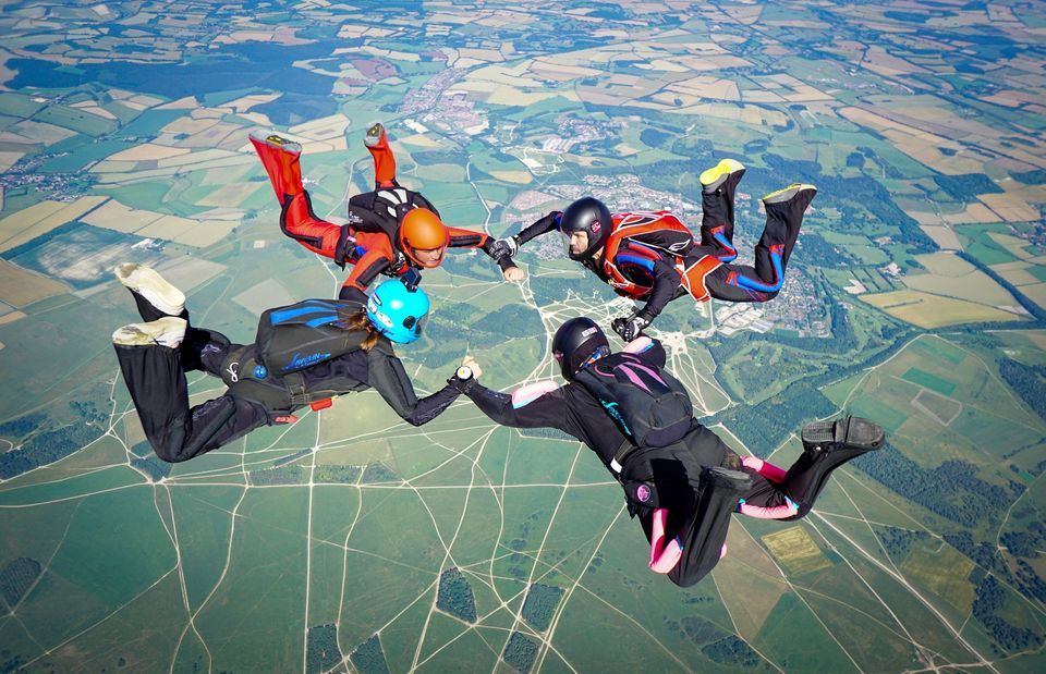 Easter FS Scrambles , Skydive Netheravon - Home of the Army Parachute ...