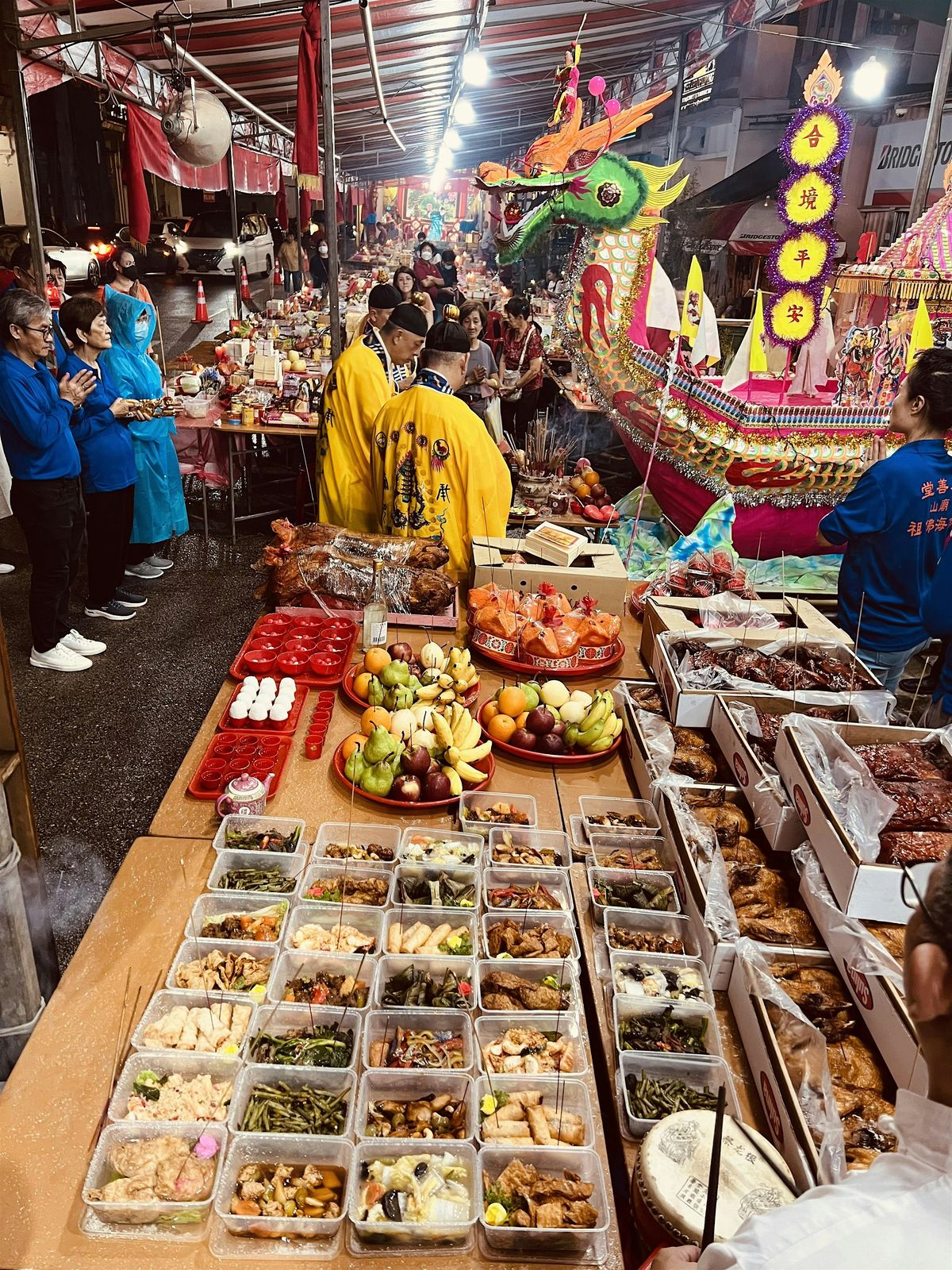 Evening of Gratitude: Singapores Last Rare Street-Side Thanksgiving ...