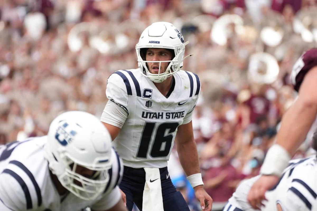 Utah State Aggies vs. Troy Trojans, Merlin Olsen Field At Maverik ...