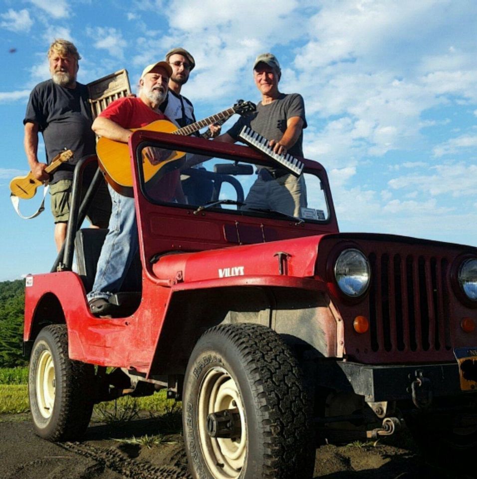 Wednesday Night Market featuring JTE behind Baristacrats, Baristacrats ...