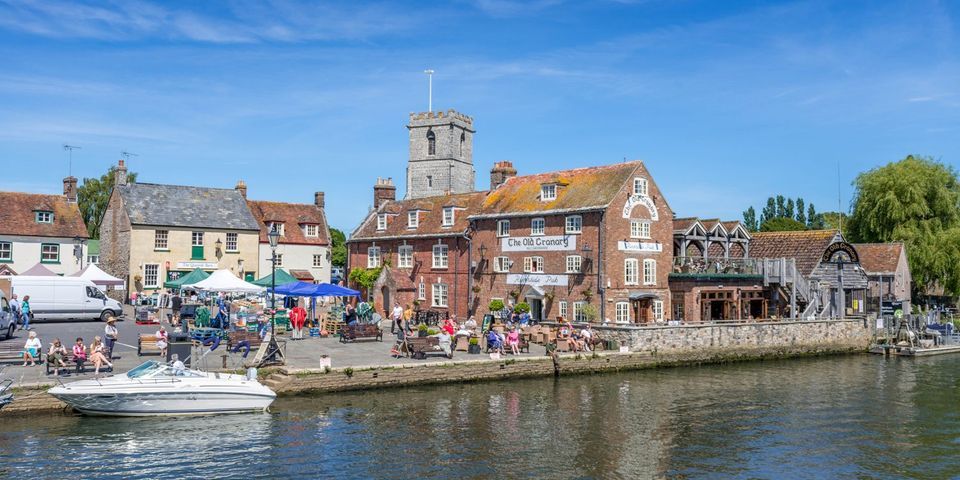 Wareham Walk by Quay, River, Priory Church and hotel gardens, The ...