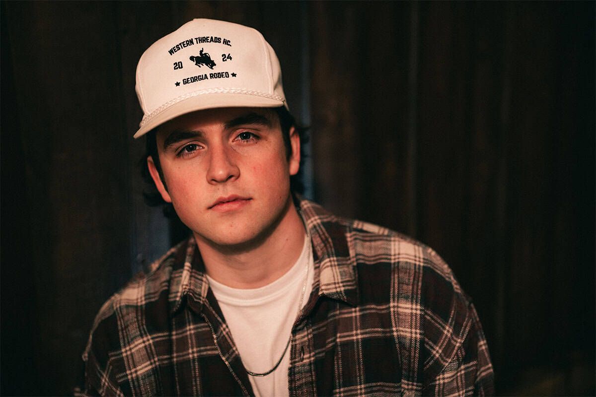 Vincent Mason with Clayton Mullen, A&R Music Bar, Columbus, 1 March ...