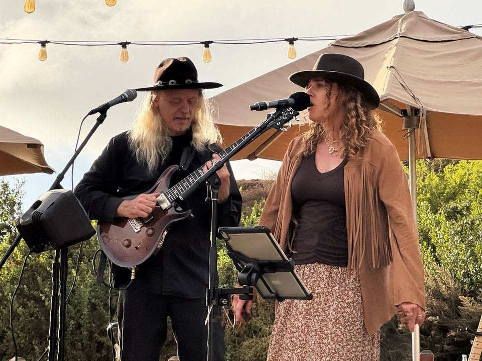 Mark Fitchett Band feat. Michelle McBride at Starboard Attitude Sunday ...