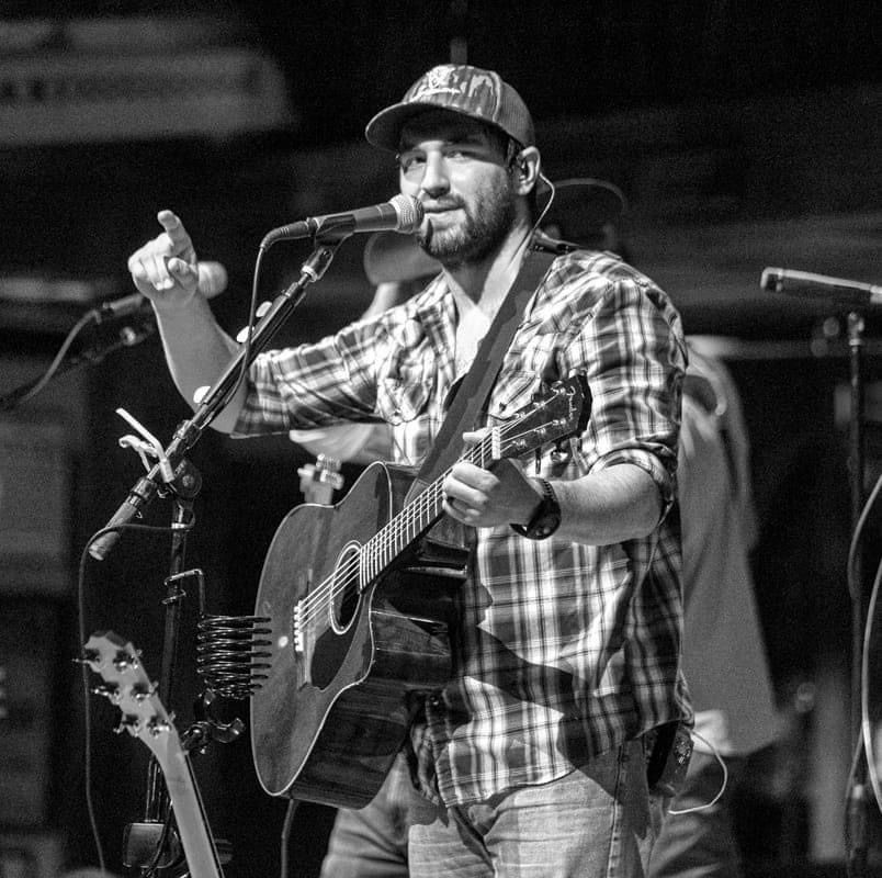 Casey Chestnutt // Hochatown Saloon, Hochatown Saloon, Broken Bow ...