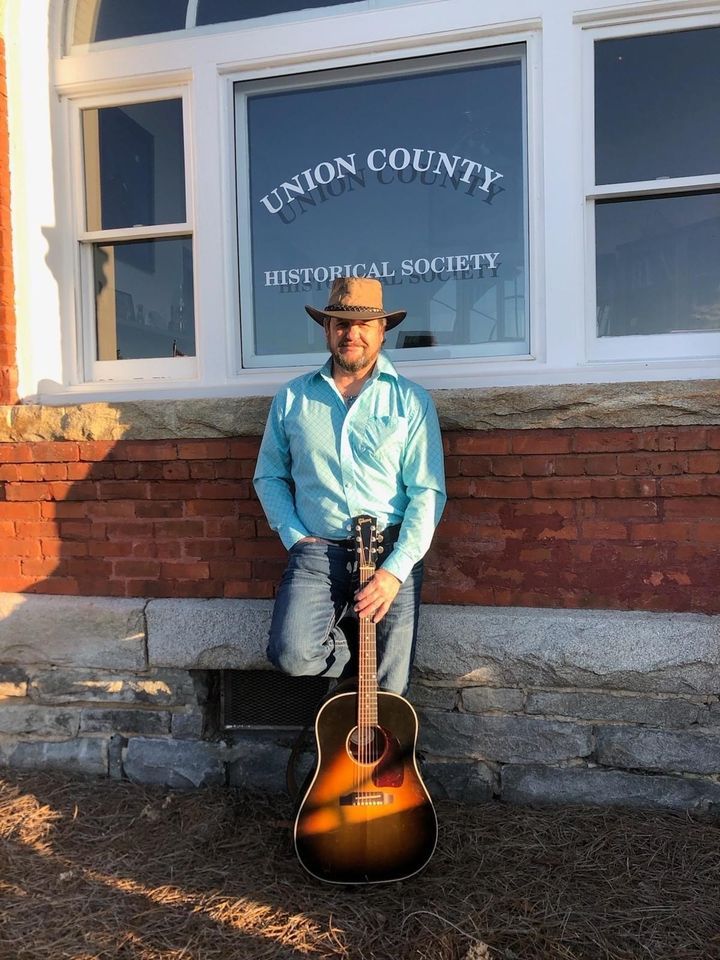 Mike Lane in concert at the old courthouse on the square, Union County ...