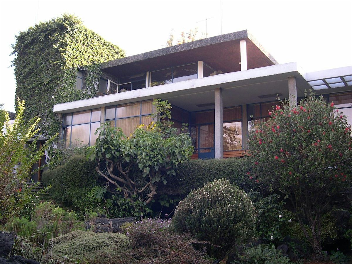 TR05 Casa Prieto-López and Casa Cetto in Jardines del Pedregal, Hilton ...