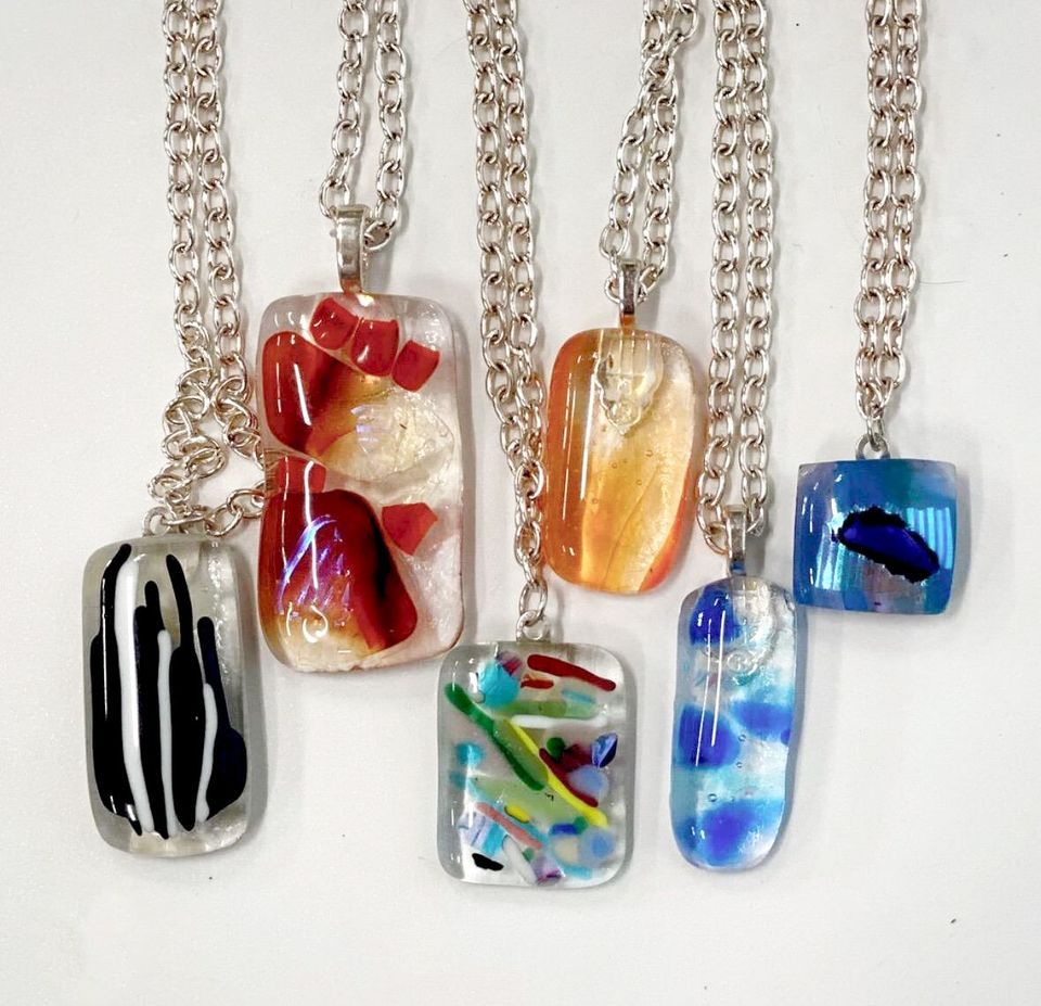 Handmade Glass Pendants, New Bedford Art Museum, 14 December 2023 ...