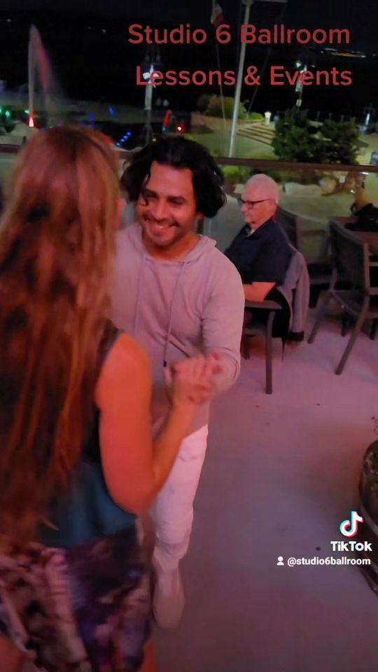 Latin Dance on Farrellis Waterfront Deck, Farrelli’s Pizza Point Ruston ...