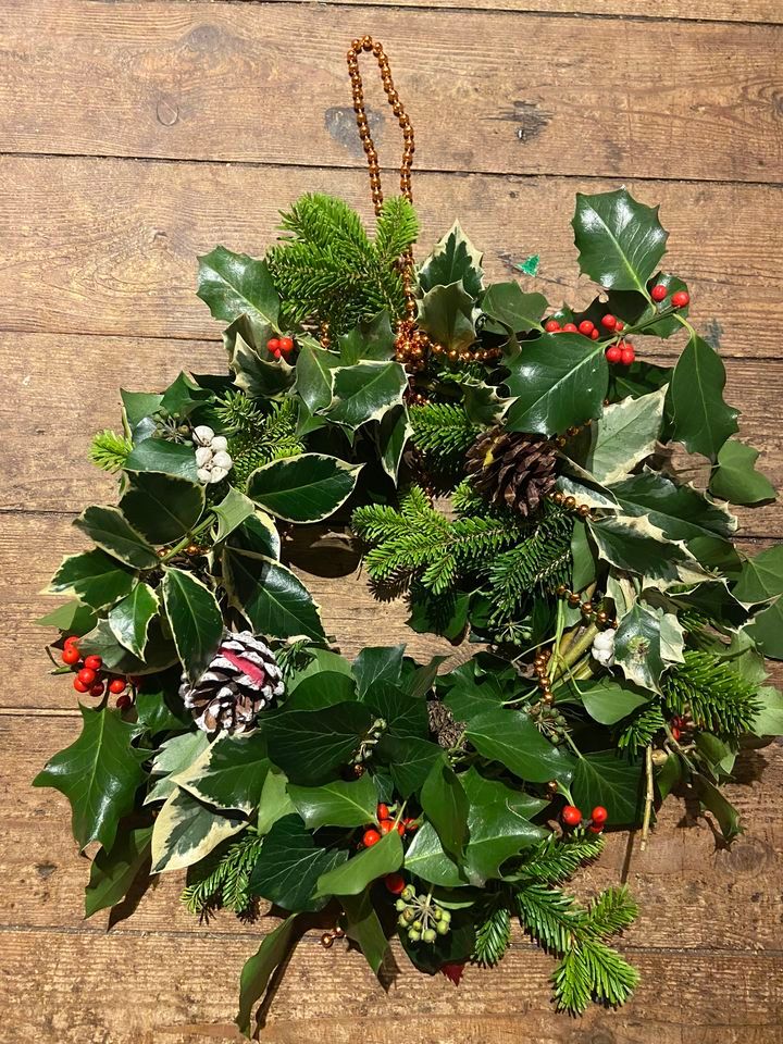Wreath Making & Social, Open Source Arts, East Ardsley, 9 December 2023 ...