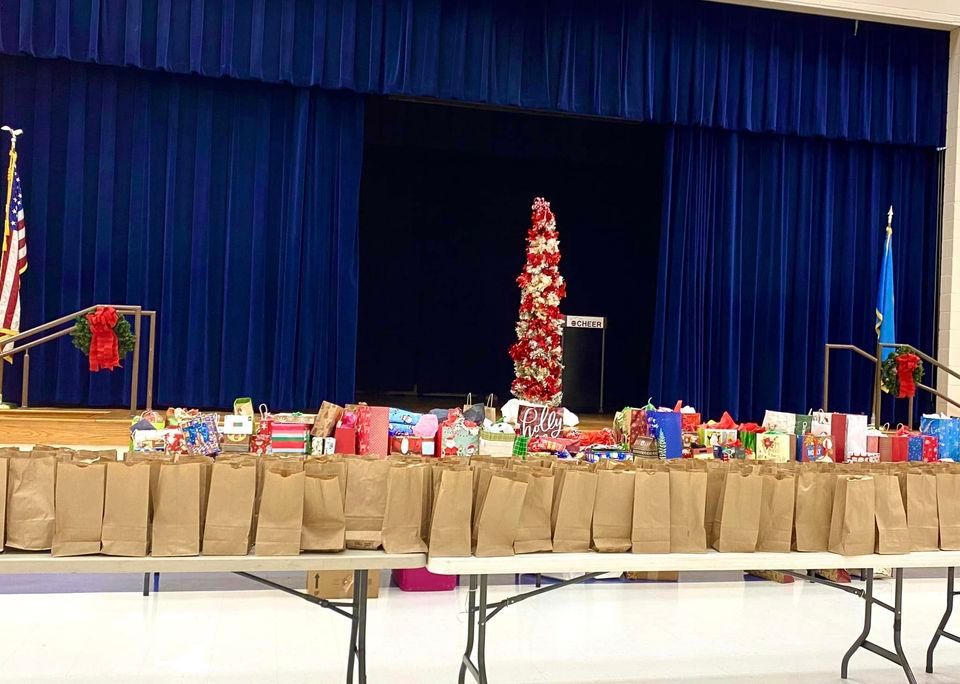 Operation Christmas CHEER, Cheer Community Center, Georgetown, 25 ...
