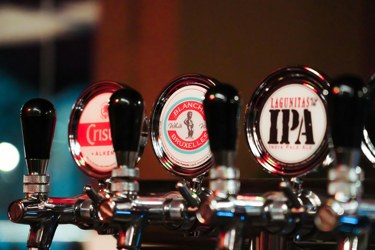 DRAFT BEER FOR ONLY 3,50€. ALL NIGHT!, The Public House, Milano, 30 ...