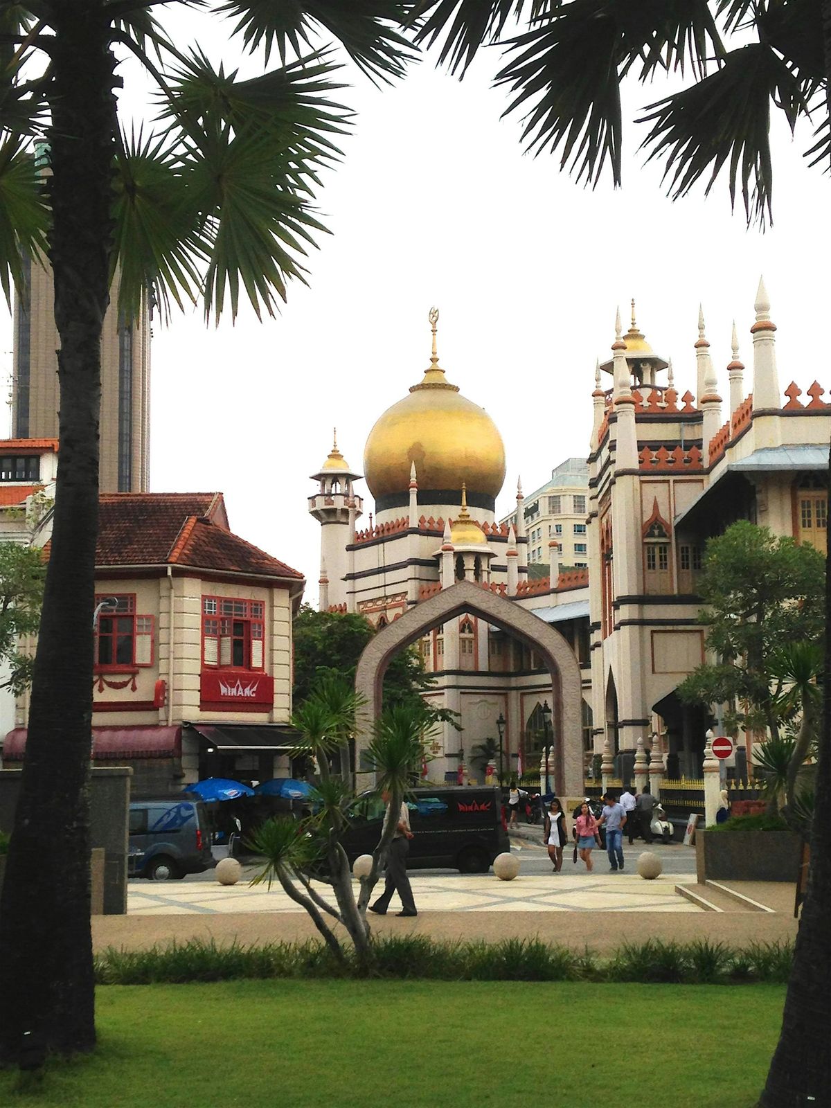 A Family History of Kampong Gelam, In front of Permata Restaurant ...