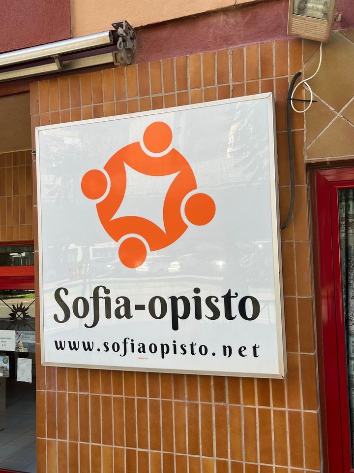 Asahi Tutuksi, Sofia-opisto, Fuengirola, Aurinkorannikon Sofia-opisto, Nerja, 6 November 2023 ...