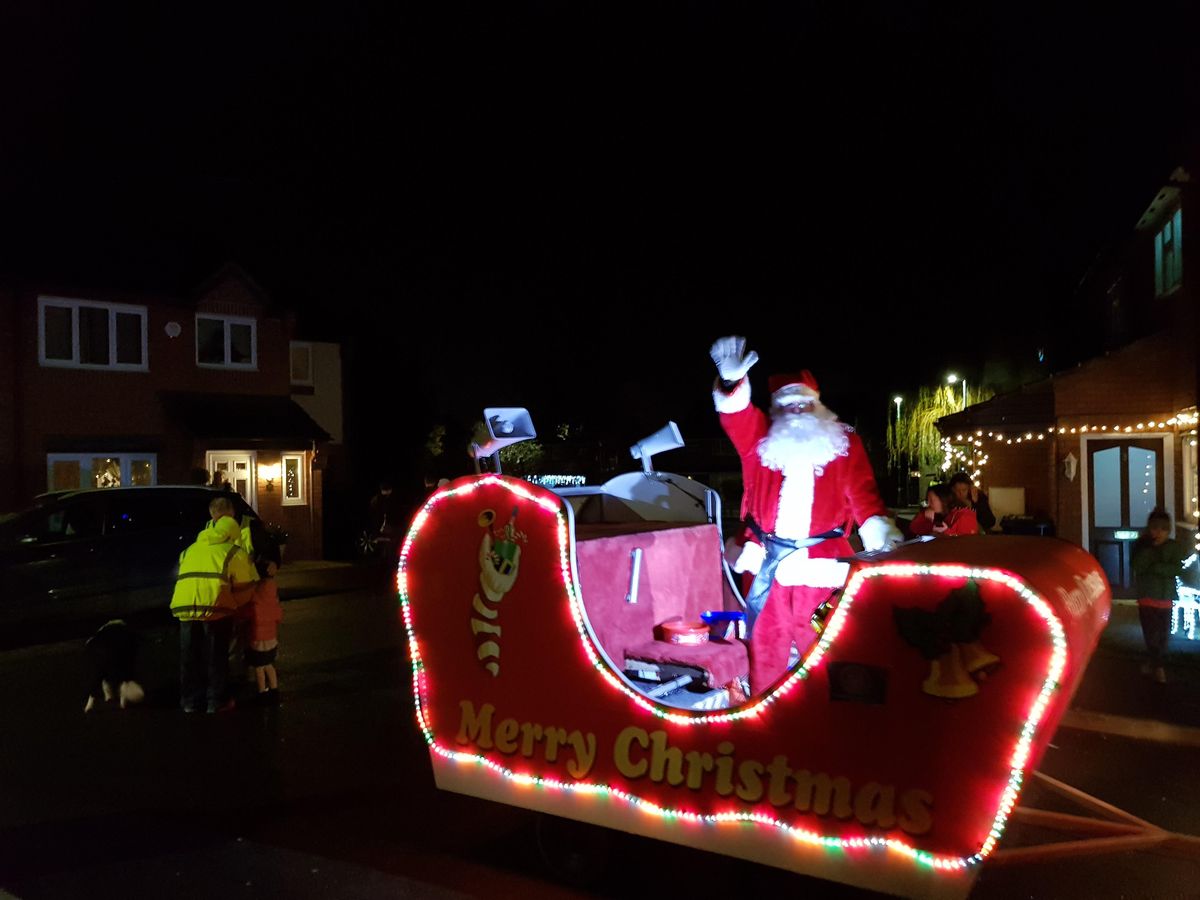 Santa is coming to Longlevens (Oxstalls Way area), Walking tour ...
