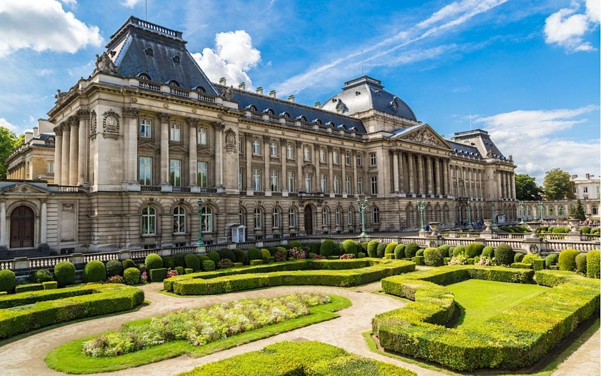 Famous People in Brussels: Outdoor Escape Game, Maison du Roi ...