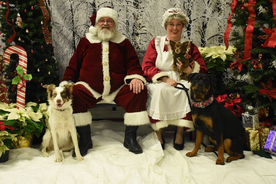 Pictures with Santa (kids or pets), Colebrook Village, Colchester, 3 ...