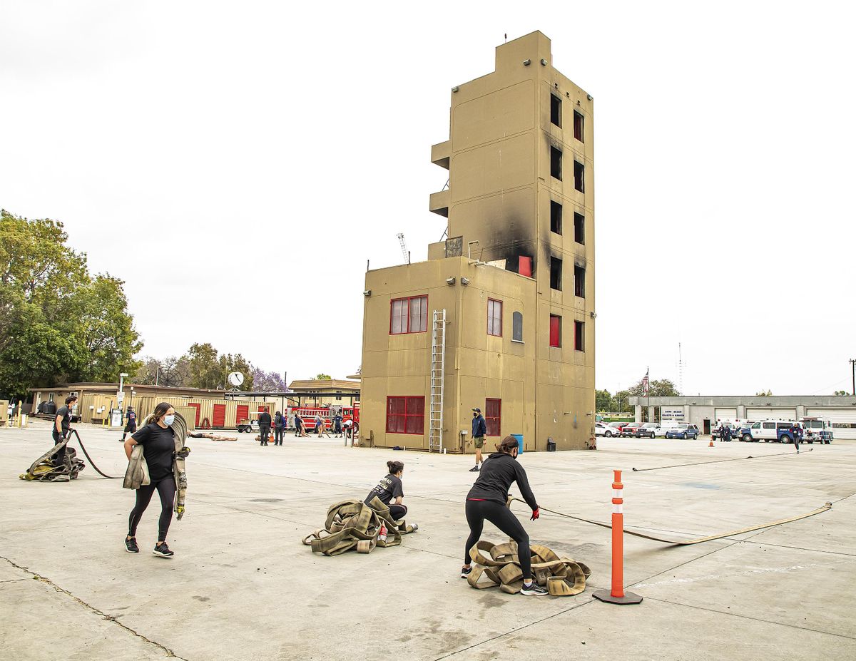 Long Beach Fire Department P.R.E.P. workout, Captain David Rosa ...